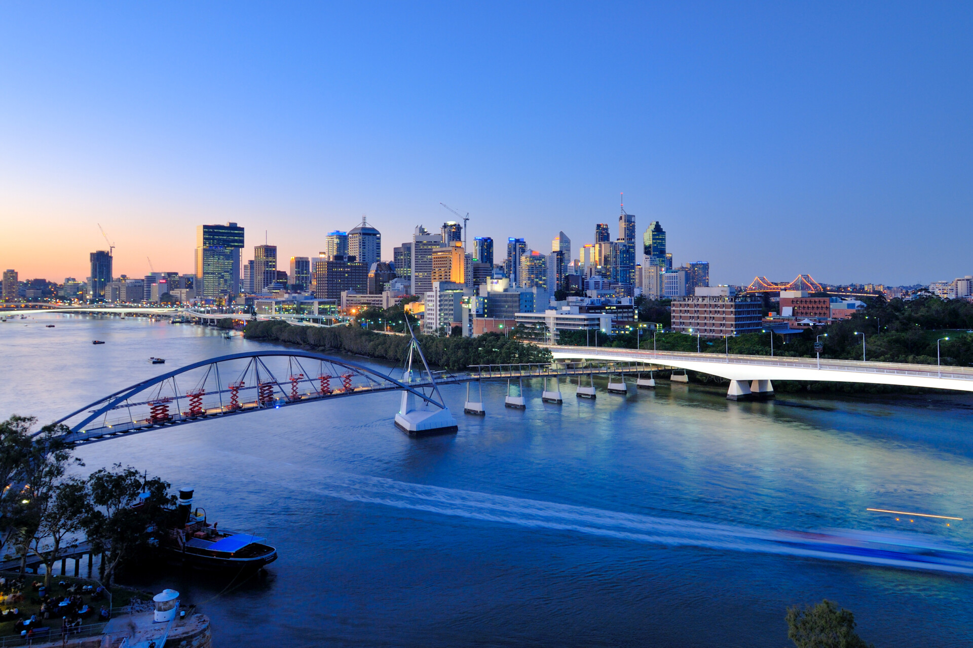 Kangaroo Point Bridge opens, hailed a destination in itself - TOTAL ...